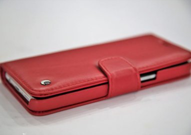 Noreve : Luxury leather cases for Mobile Devices